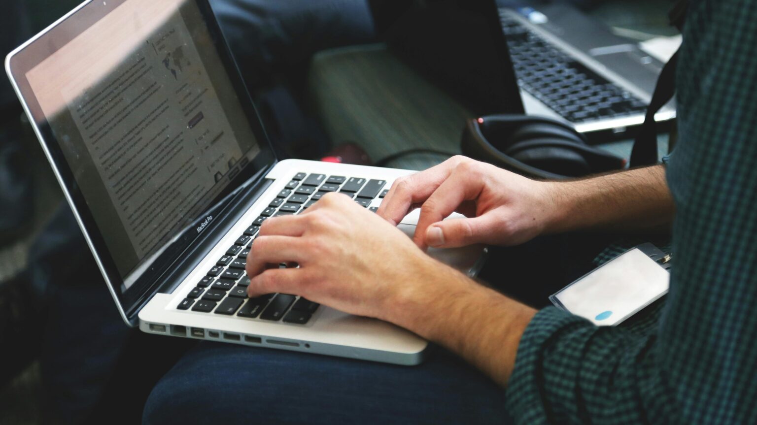 Common APT Attack Lifecycle: How Persistent Threats Infiltrate and ...